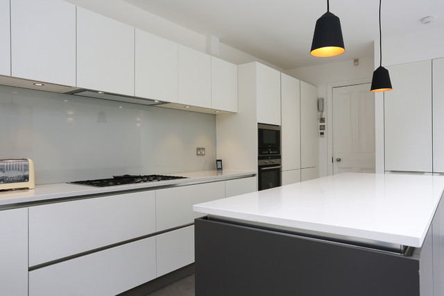 White matt kitchen with island - Modern - Kitchen - London - by LWK ...