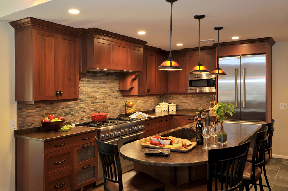 White Plains - Traditional - Kitchen - New York - by Amazing Spaces | Houzz