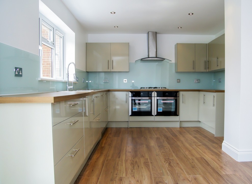 WHITE "RAINBOW SPARKLE" glass kitchen splashback bu CreoGlass Design - Modern - Kitchen ...
