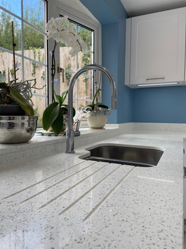 White Shaker German Kitchen with White Quartz Worktops - Contemporary ...