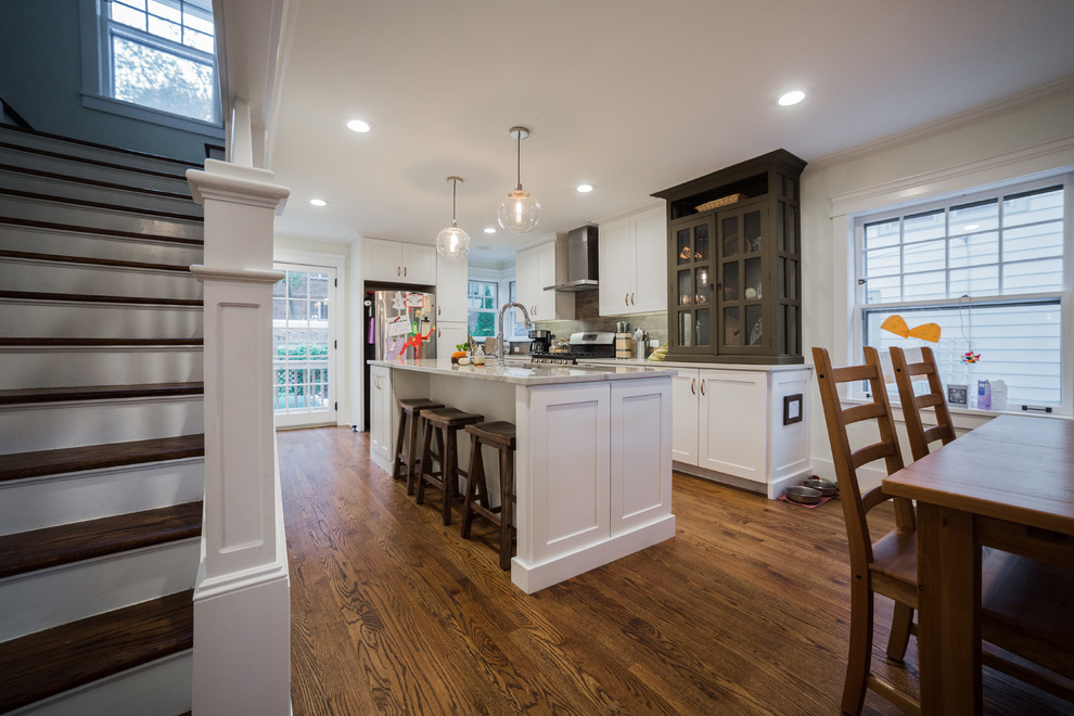 White Shaker - Modern - Kitchen - Chicago - by Luxahaus LLC | Houzz
