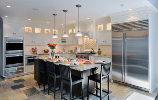 White Traditional Kitchen - Traditional - Kitchen - by Rutt HandCrafted ...