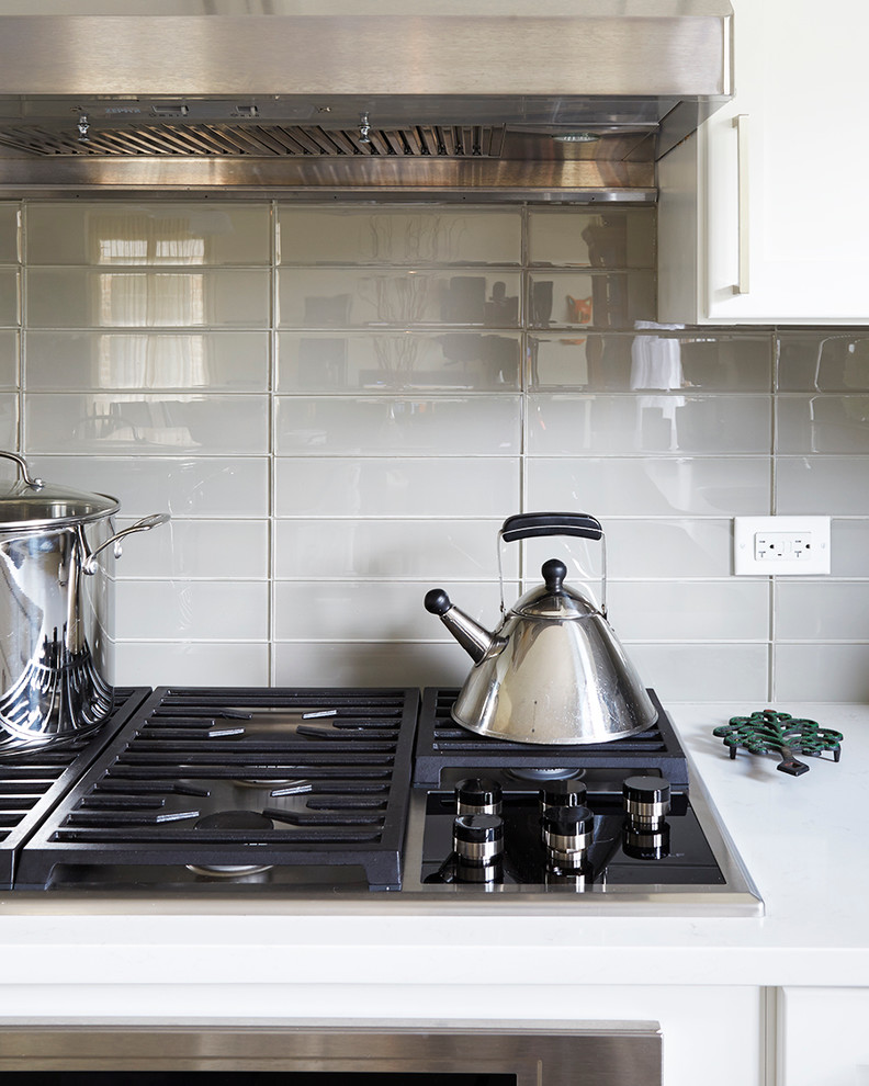 White Waterfall Kitchen - Contemporary - Kitchen - Chicago - by ...