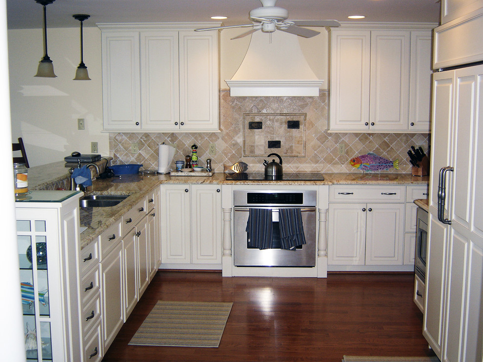 Wildwood Kitchen with Mouser Premiere Cabinetry - Traditional - Kitchen ...