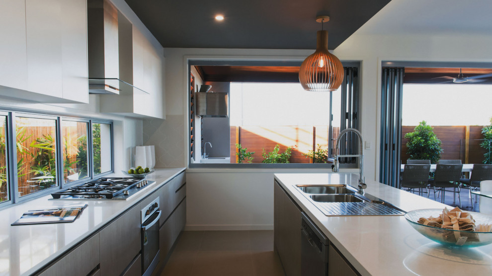 Ultra Silver Aluminium Bi fold Windows - Modern - Kitchen - Brisbane ...