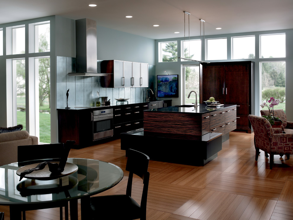 Wolf 45" Cooktop Wall Hood Glass | VW45G - Contemporary - Kitchen - Los ...