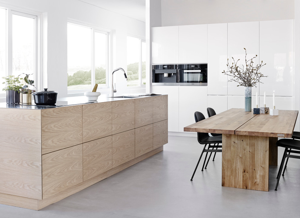 Form 45 / Hvidpigmenteret eg - Modern - Kitchen - by Multiform | Houzz