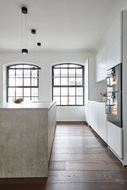 b1 mit Keramik Monoblock - Industrial - Kitchen - Hamburg - by Küchen ...