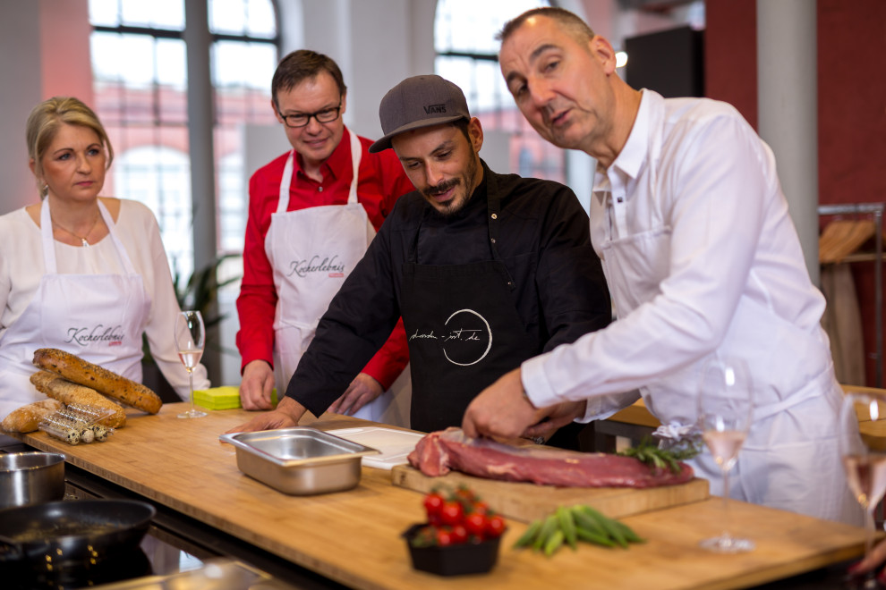 "Dresden kocht"- Kochevents im Industrieloft - Kitchen - Dresden - by ...