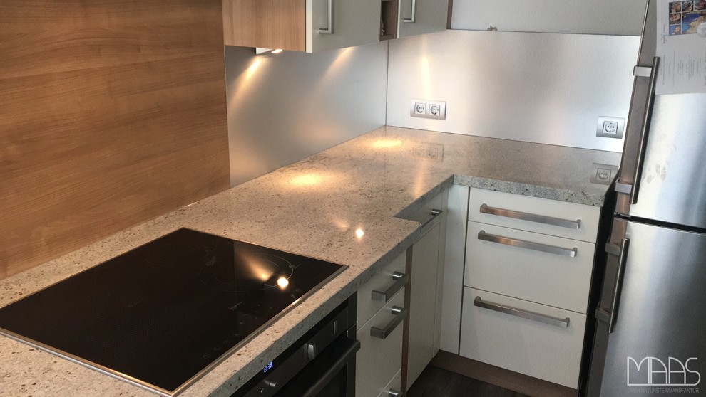 Köln Kashmir White Granit Arbeitsplatten und Fensterbank - Traditional ...