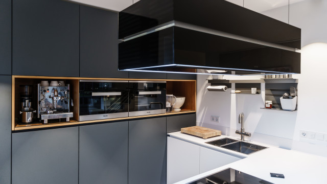 Offene Küche mit Akustik-Elementen - Kitchen - Other - by Raumfabrik ...