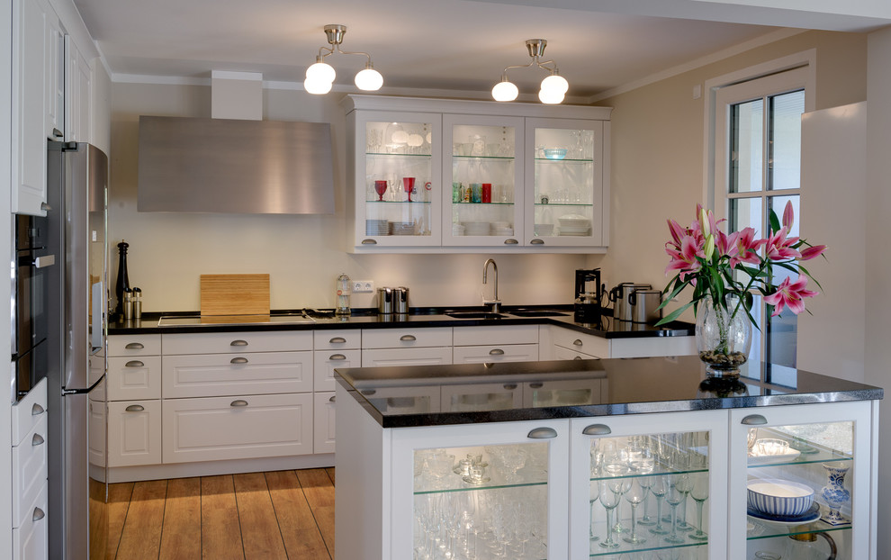 Stilvolle Küche im Landhausstil - Küche im modernen Landhausstil ...