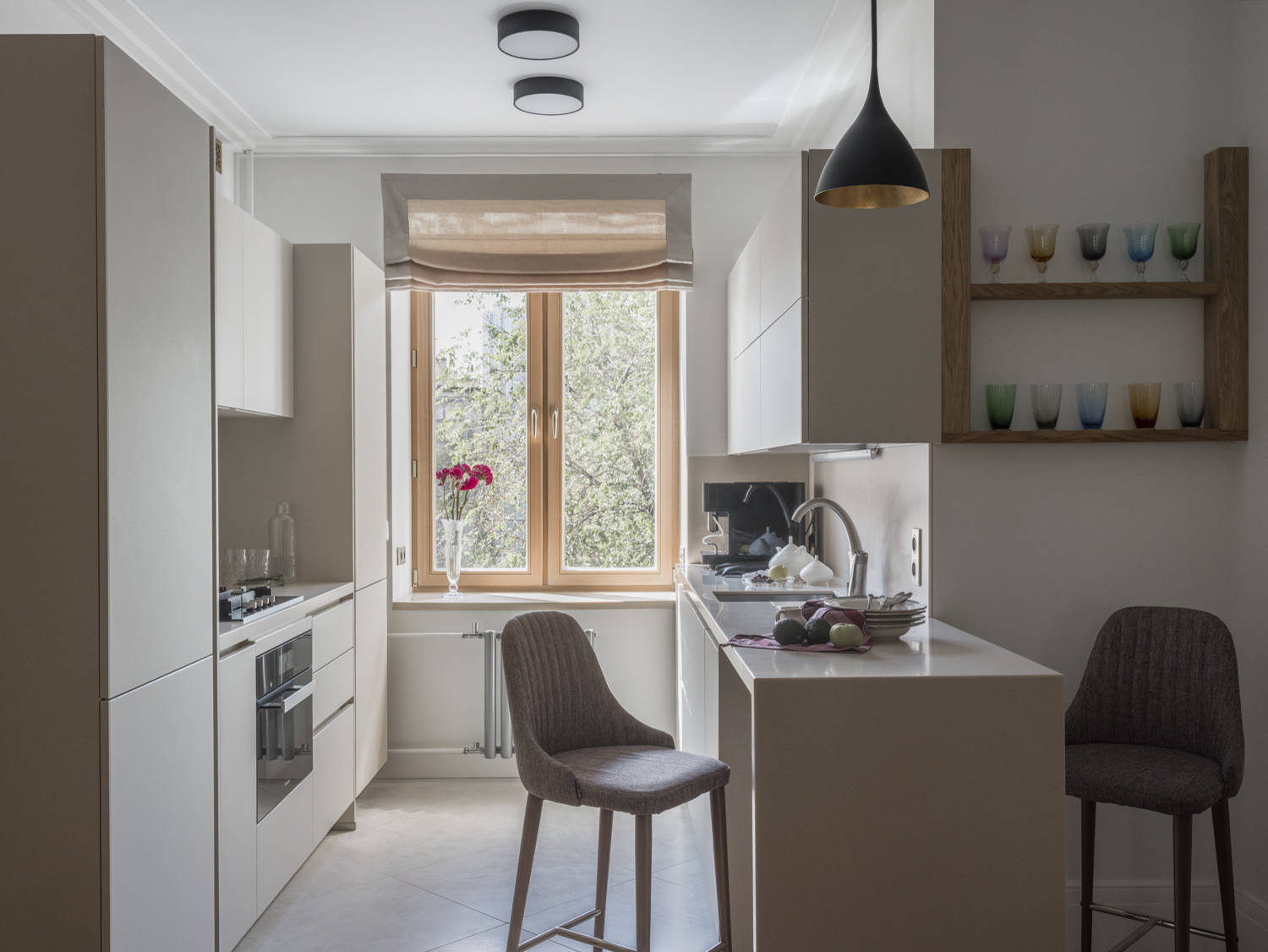 8 Ways to Fit a Seating Area into a Galley Kitchen | Houzz UK