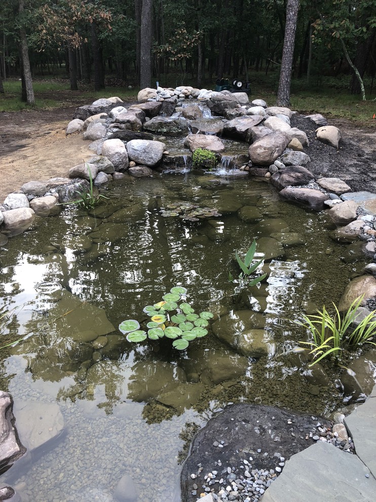 13'x20' Pond with Three-Tier Waterfall and Natural Stone Patio - Estilo ...