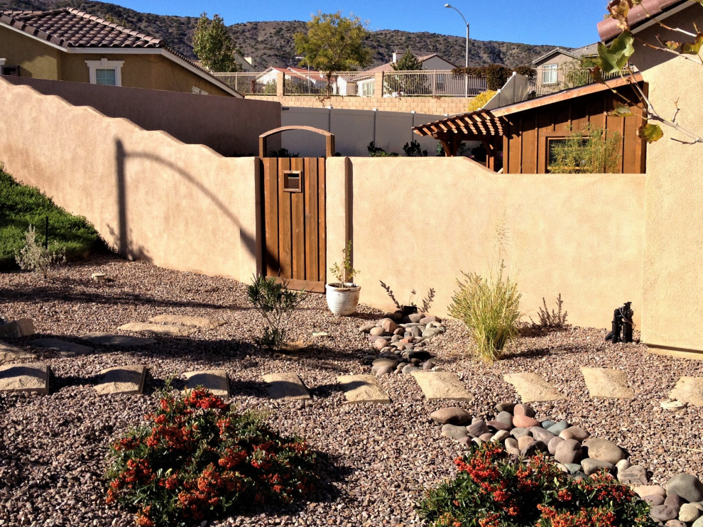 A Curbside View (Front yards) - Southwestern - Landscape - Los Angeles ...