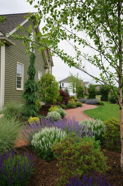 8 Twists on Foundation Plantings
