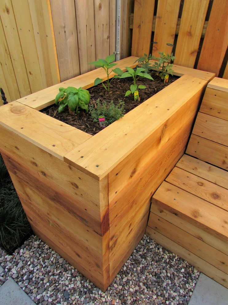 A Grass Alley Becomes a Relaxing Spot to Sit and Grow Herbs and Flower ...