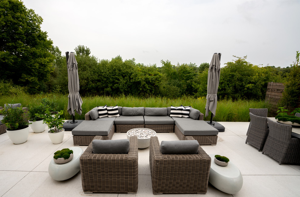 A Modern Experience - Modern - Patio - Toronto - by Earthscape ...