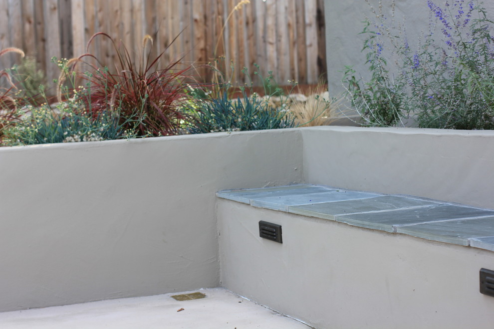 A Modern Family Space - Modern - Landscape - San Francisco - by Julie ...