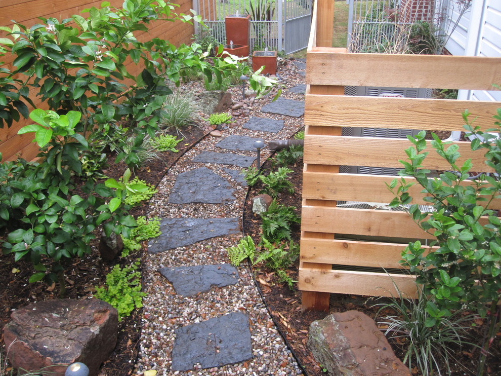 A wrap around garden with a fabulous water featurel! - Contemporary ...