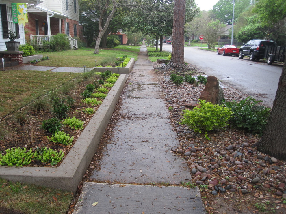 A wrap around garden with a fabulous water featurel! - Contemporary ...