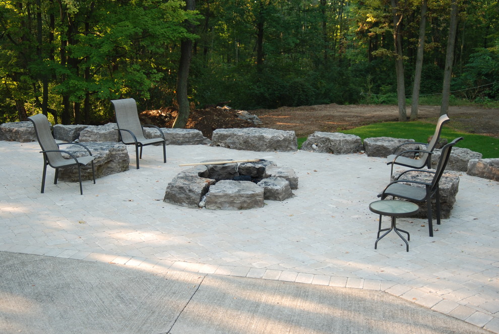 Armour Stone and Flagstone - Clásico - Patio - Toronto - de Mountview ...