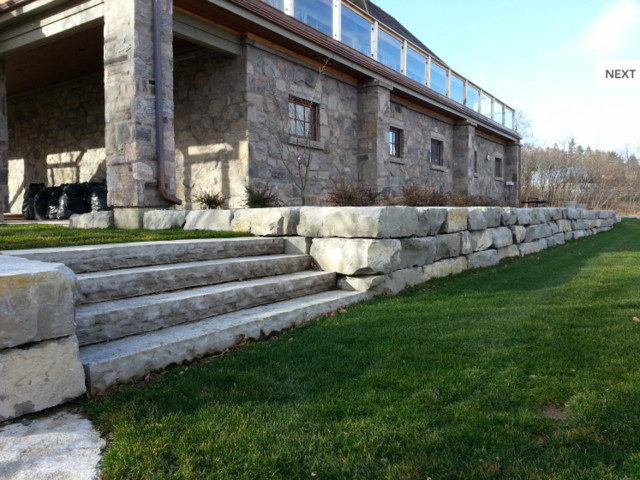 Armour stone retaining w/guillotined stone steps - Montagne - Jardin ...