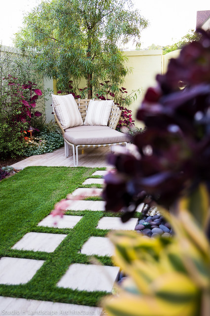 Artificial Grass Garden Pathway - Modern - Garden - Orange County - by ...