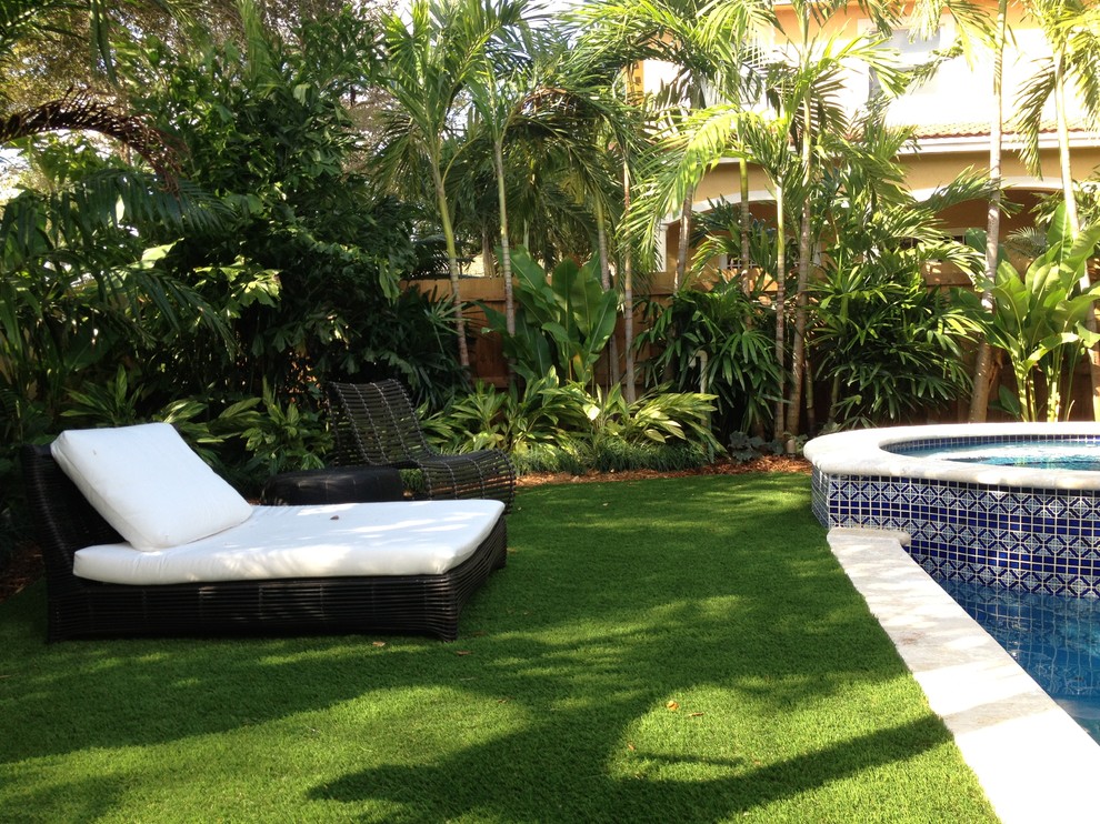 Artificial Grass / Turf - Modern - Landscape - Miami - by Landscaping ...