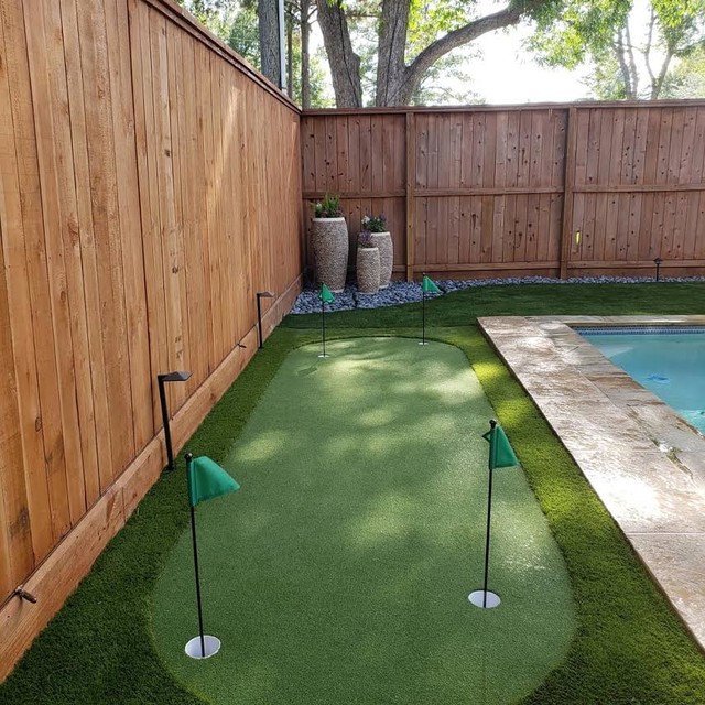 Backyard Artificial Turf & Putting Green - Contemporary - Garden ...