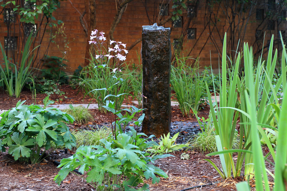 Basalt Column Fountain - Landscape - Chicago - by Greenwise Organic ...