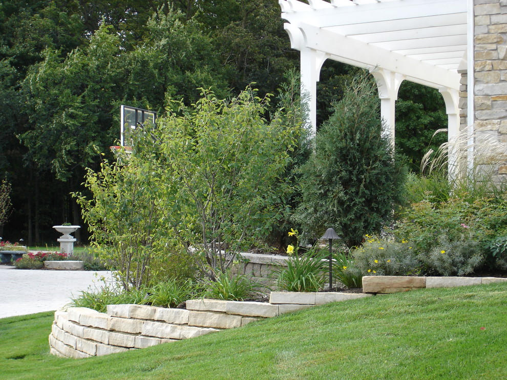 Batavia Landscape Gardens with Serviceberry and Arborvitae & cut ...