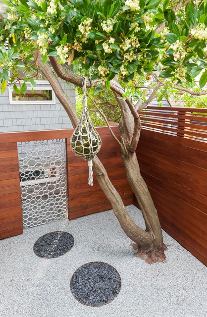 A Designer Uses PVC Pipe to Cast a Modern Garden Gate
