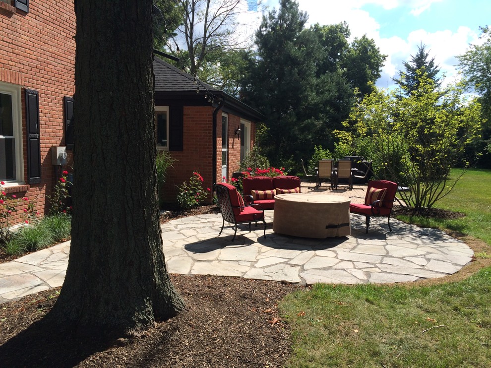 Bluestone Flagstone Patio Extentsion - Traditional - Garden - Chicago ...