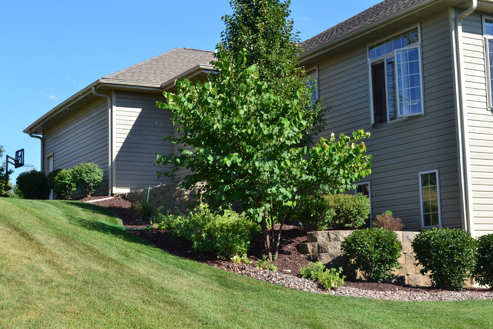 Bradley Residence - Traditional - Landscape - Milwaukee - by Finishing ...