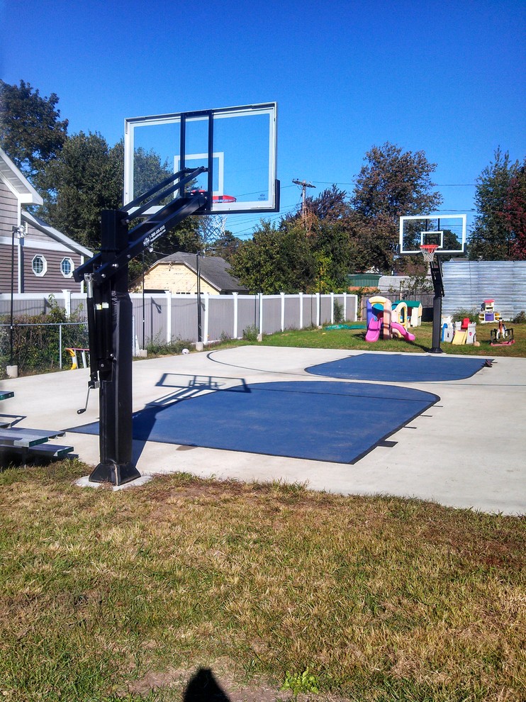 Brian D's Pro Dunk Platinum Basketball System on a 40x50 in Rotterdam ...