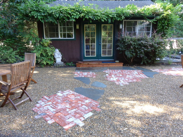 Brick, Flagstone and Gravel Outdoor Living Space - Arts & Crafts ...