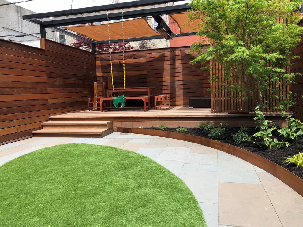Brooklyn Garden with Pergola - Moderno - Jardín - Nueva York - de ...