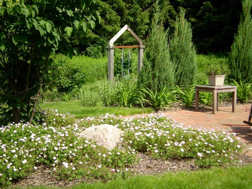 Browne Project - Traditional - Landscape - Milwaukee - by Hase ...