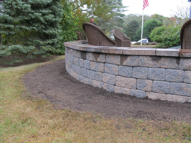 Cambridge Raised Patio Ledgestone XL w/ MaytRX 6 Seating Wall - Rustic ...