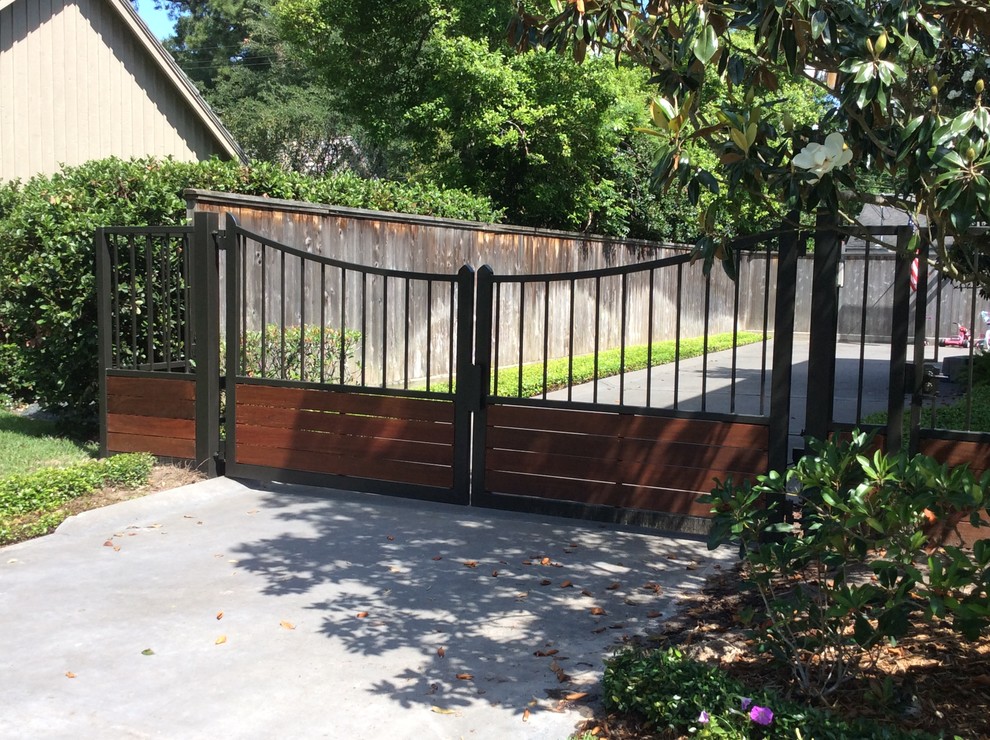 Carriage Gate - Traditional - Landscape - Houston - by Architectural ...