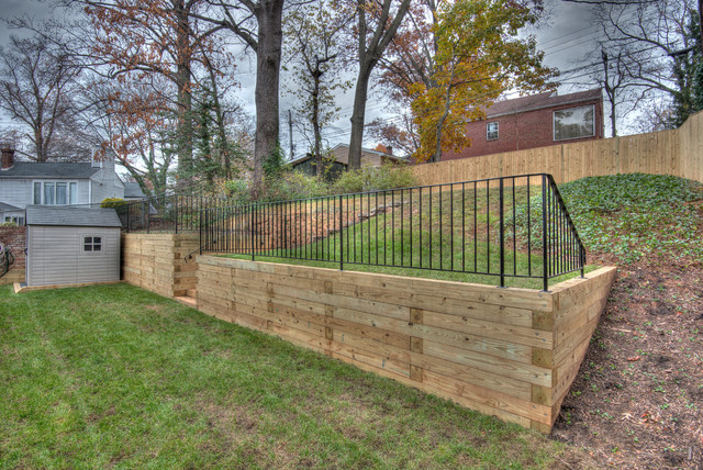Cedar Retaining Wall - Jardin - Wilmington - par DiSabatino Landscaping ...