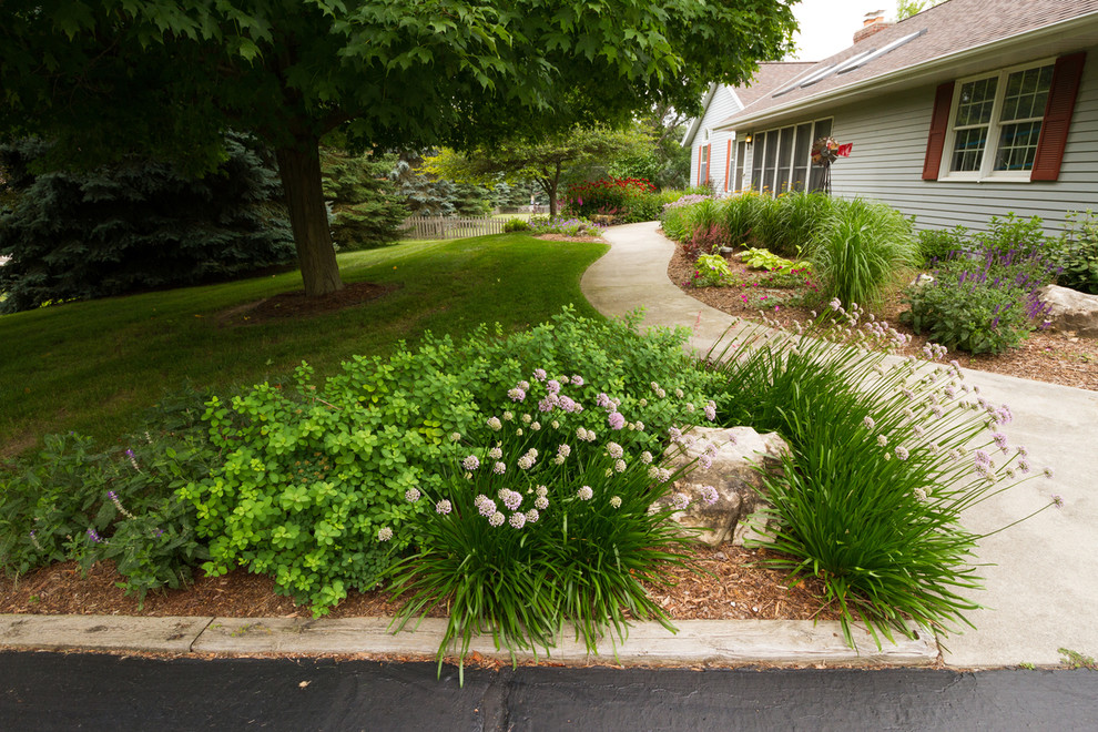 Southwestern Front Landscape - Cedarburg - Southwestern - Landscape ...
