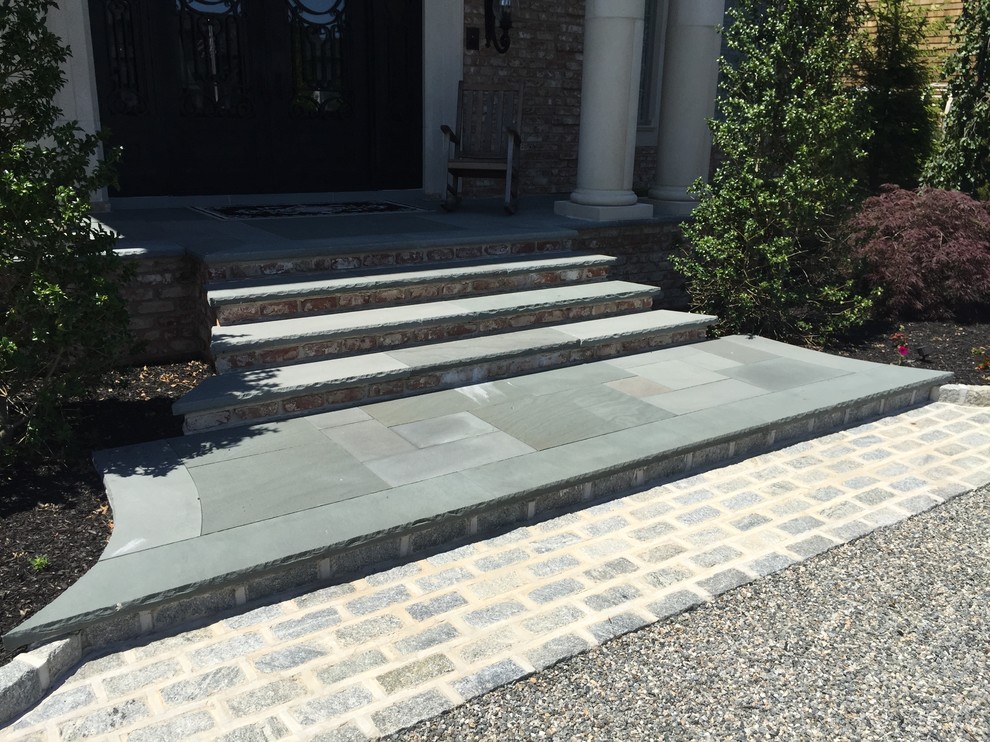 Classic Driveway - Landscape - New York - by GARY DUFF DESIGNS,LTD | Houzz
