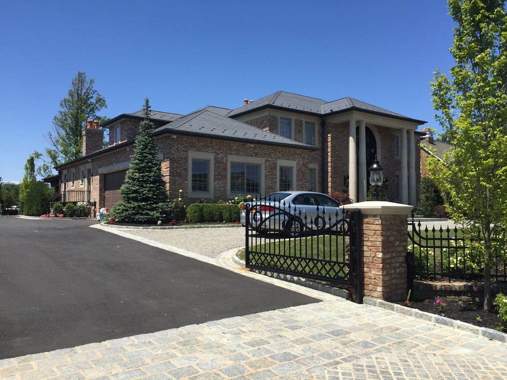 Classic Driveway - Landscape - New York - by GARY DUFF DESIGNS,LTD | Houzz