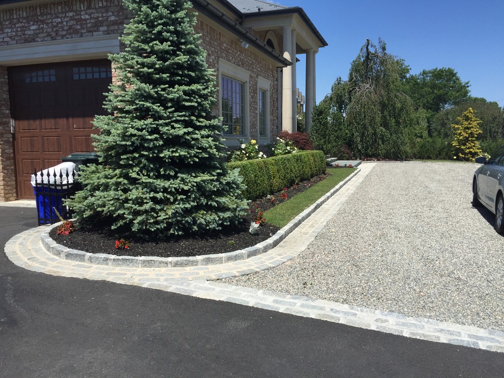 Classic Driveway - Landscape - New York - by GARY DUFF DESIGNS,LTD | Houzz
