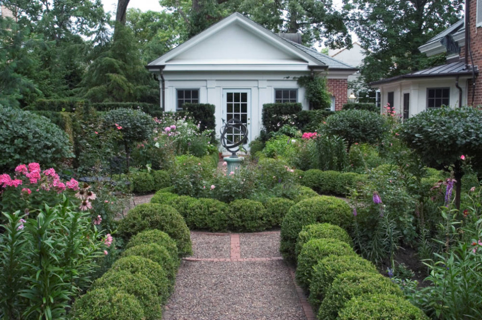 Classic Georgian - Traditional - Landscape - Chicago - by Schmechtig ...