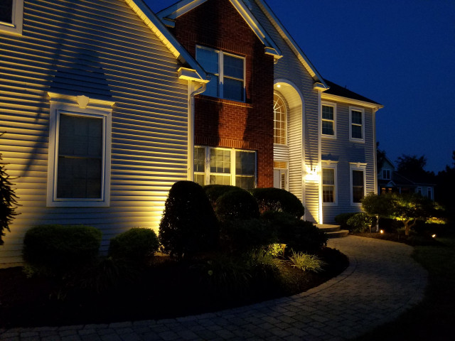 Cohesion, Contrast and Control Captures this Corridor of Light - Jardín ...