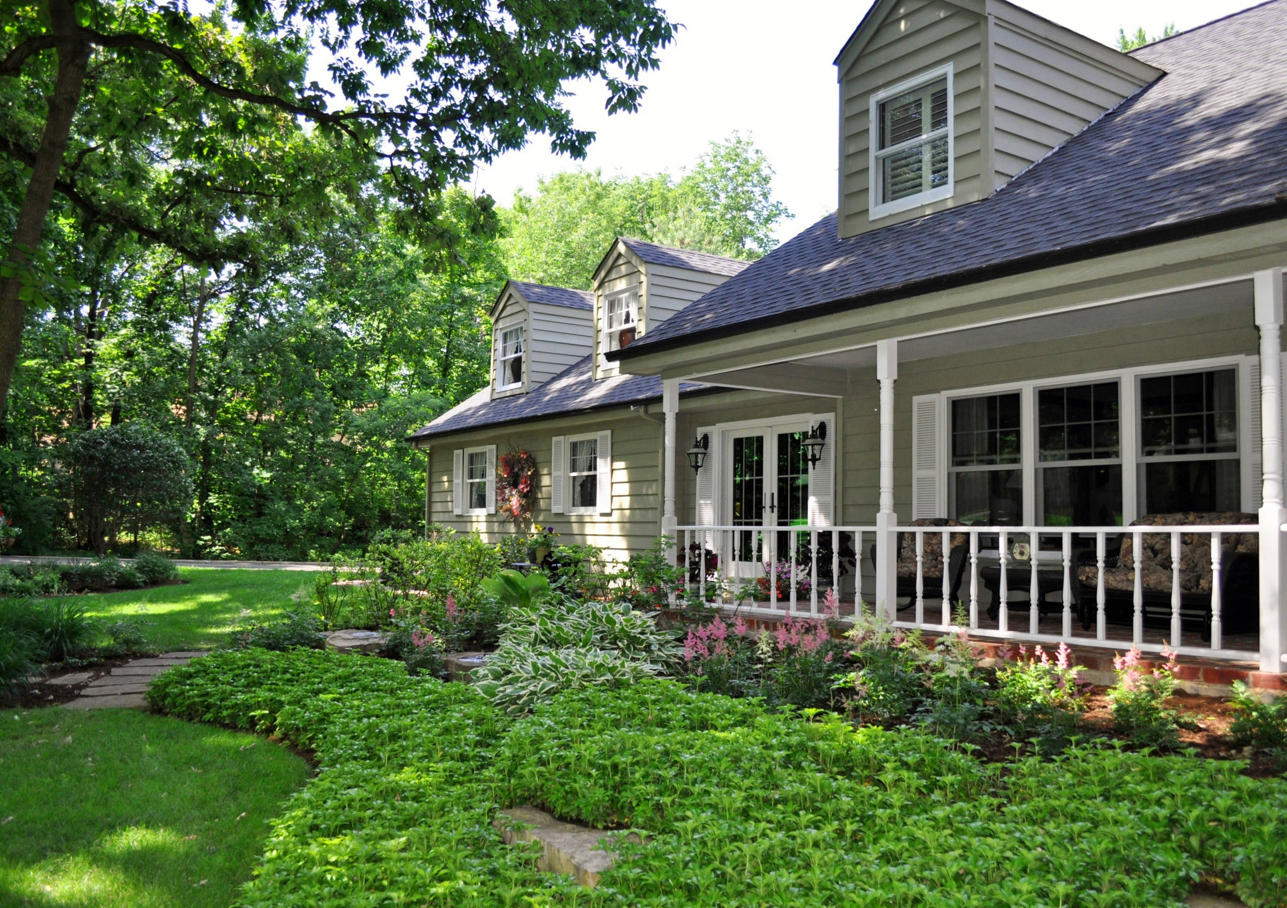 Traditional Colonial Garden Ideas