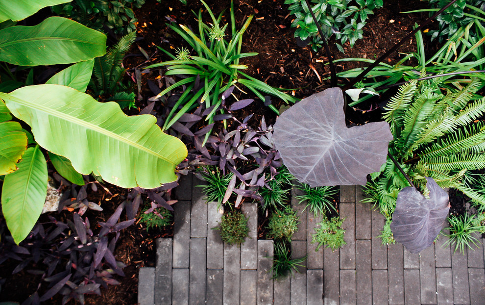 Concrete Plank Paver Patio with Irregular Edge - Modern - Garden ...
